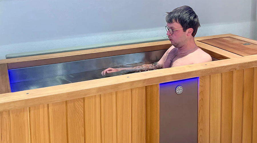 The ice bath atfter drop and warming up | Brass Monkey ice baths ...